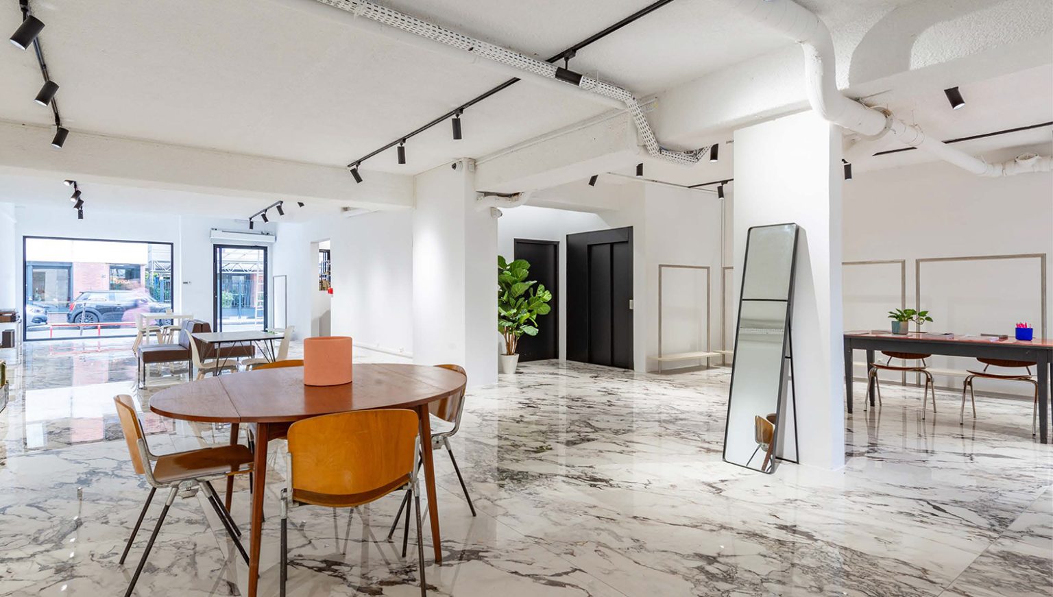 POP-UP & SHOWROOM D’EXCEPTION – PARIS III – ILY - Pop My World